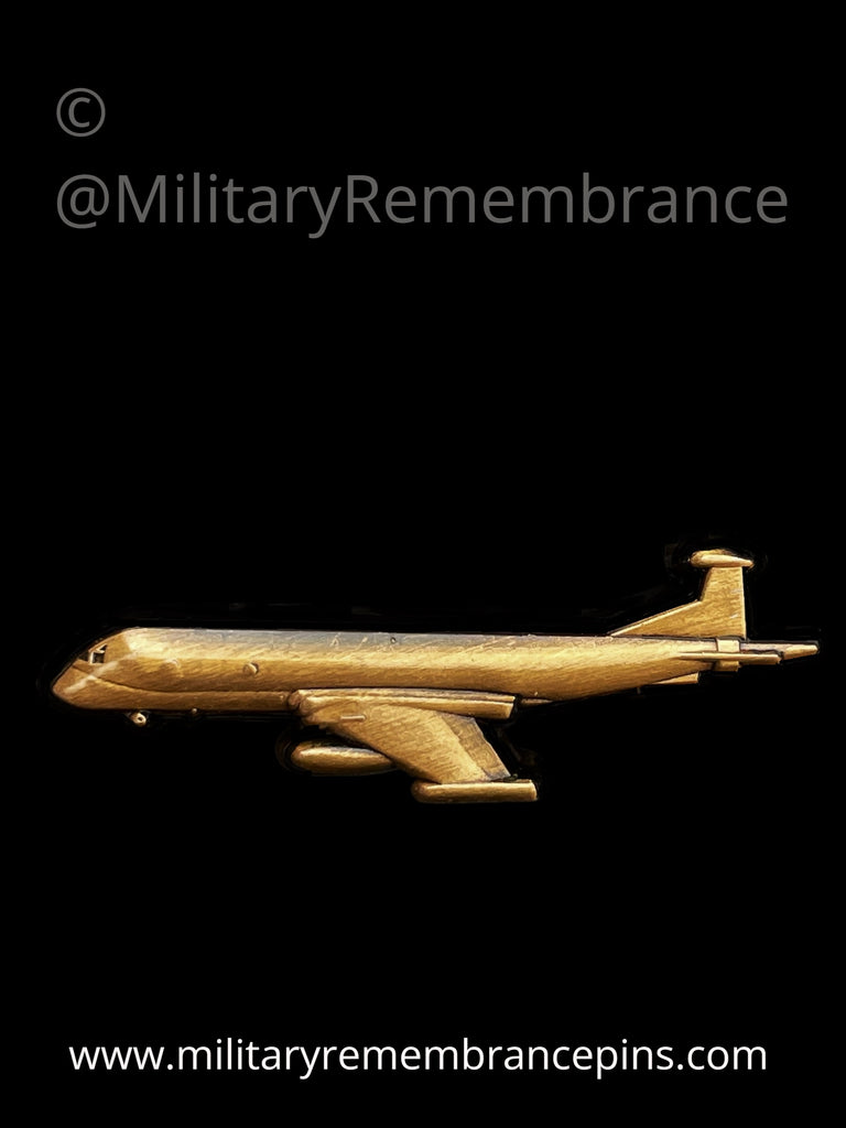 Nimrod MR2 Royal Air Force Aircraft Lapel Pin – Military Remembrance Pins